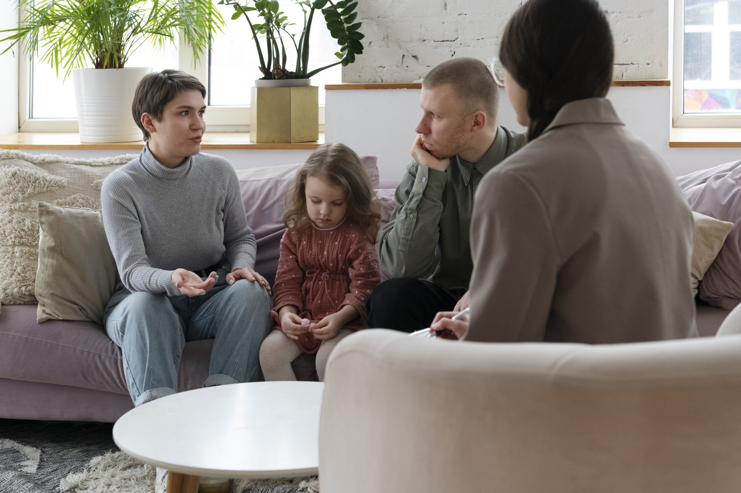 How Family Counseling Services Help Improve Communication at Home